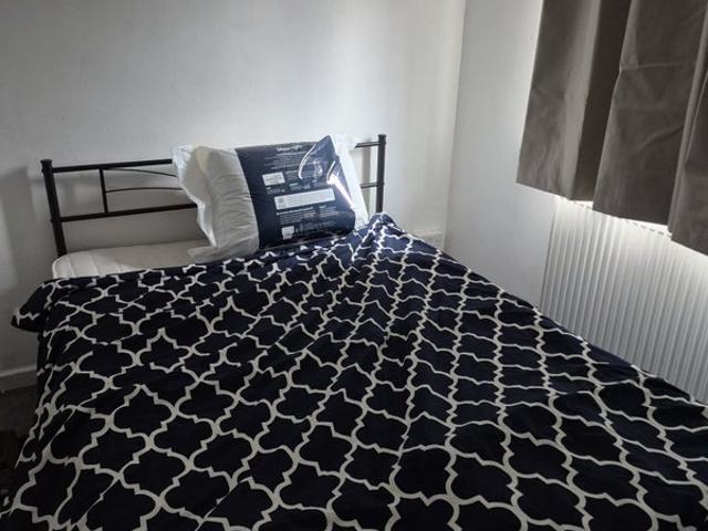 Room at Canal Path, Greater London