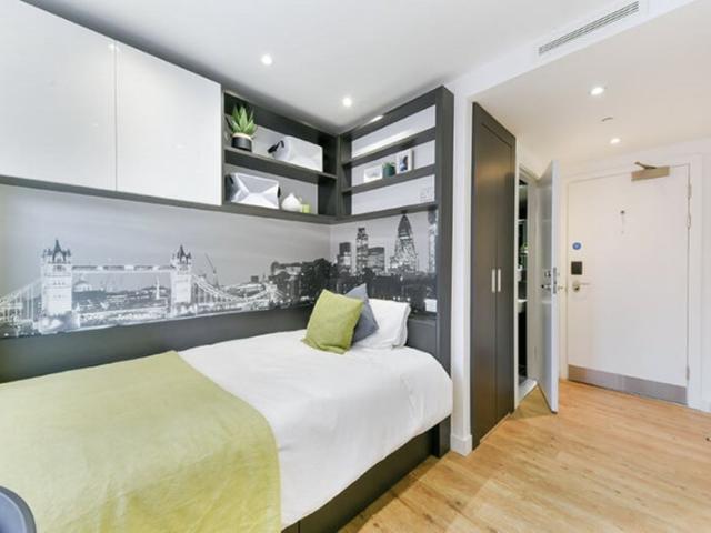 Room at Canal Reach, Greater London
