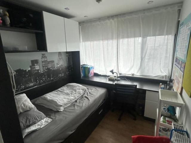 Room at Canal Reach, Greater London