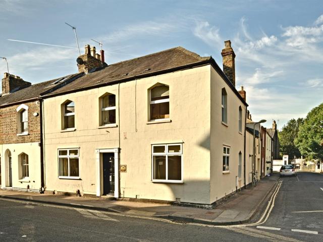 Room at Canal Street, Oxford
