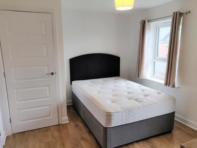 Room at Canal View, Coventry