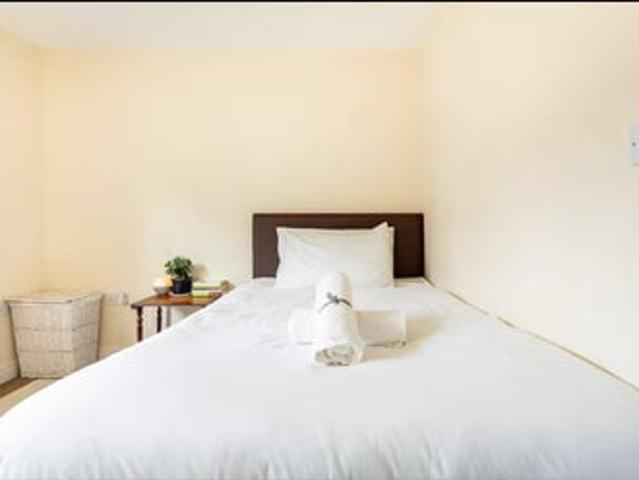 Room at Candle Street, Greater London