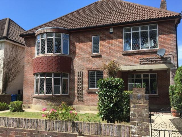 Room at Canford Cliffs Road, Poole