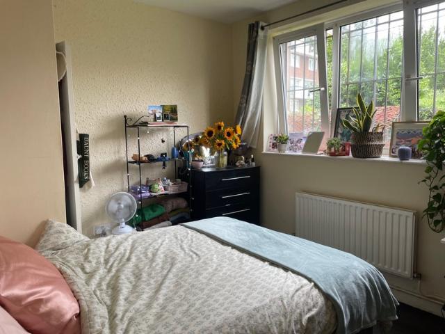 Room at Canrobert Street, Greater London