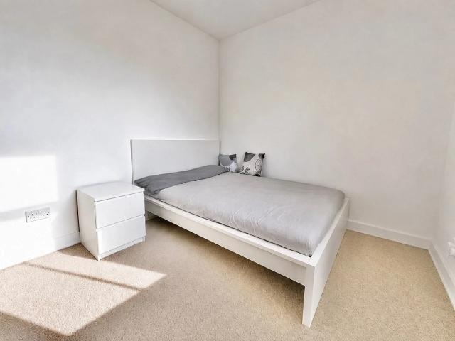 Room at Canter Way, Greater London