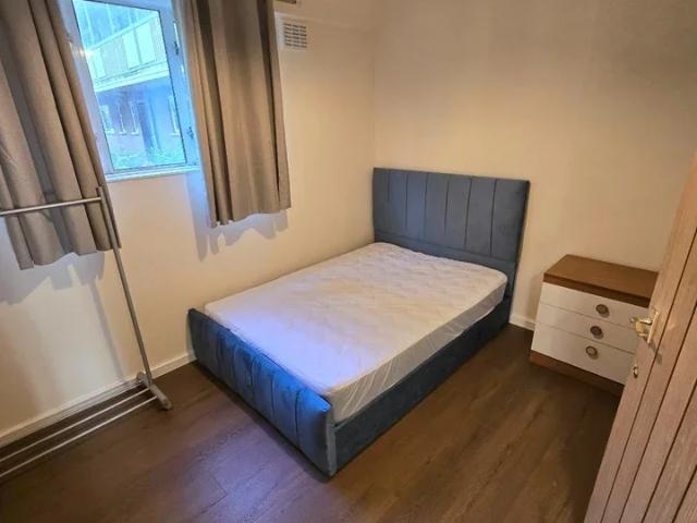 Room at Canter Way, Greater London