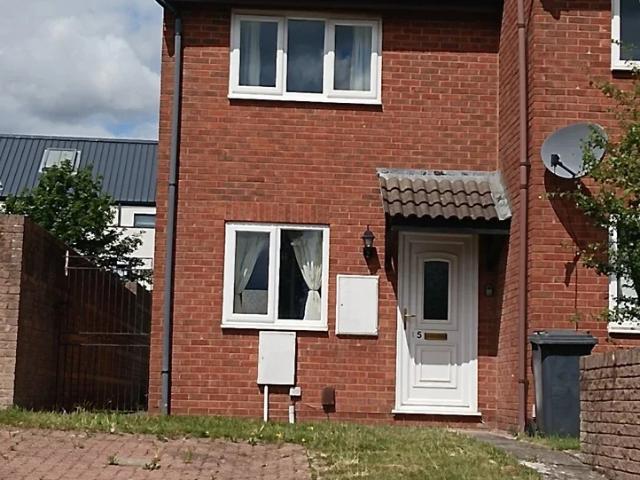 Room at Casey Close, Gloucester