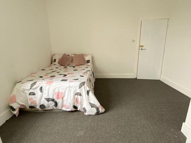 Room at Cassell Road, Bristol