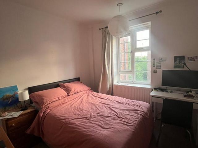 Room at Castle Place, Greater London