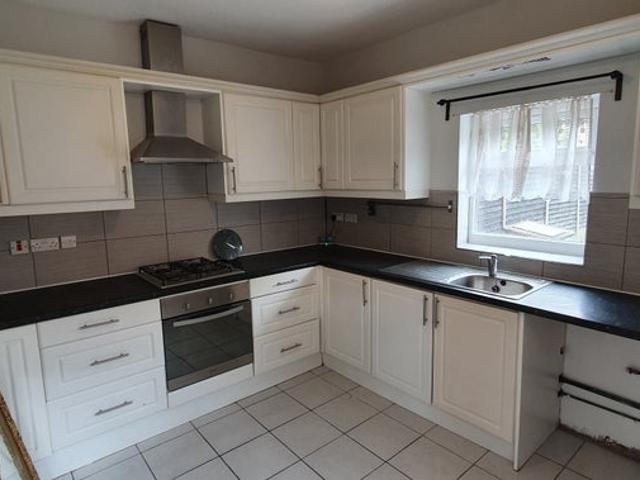 Room at Castle Road, Greater London