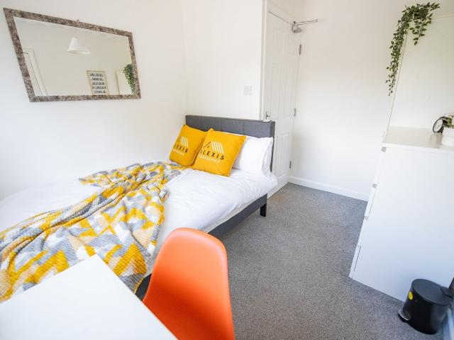 Room at Castle Road, Portsmouth