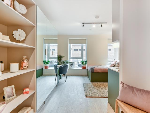 Room at Castle Street, Greater London
