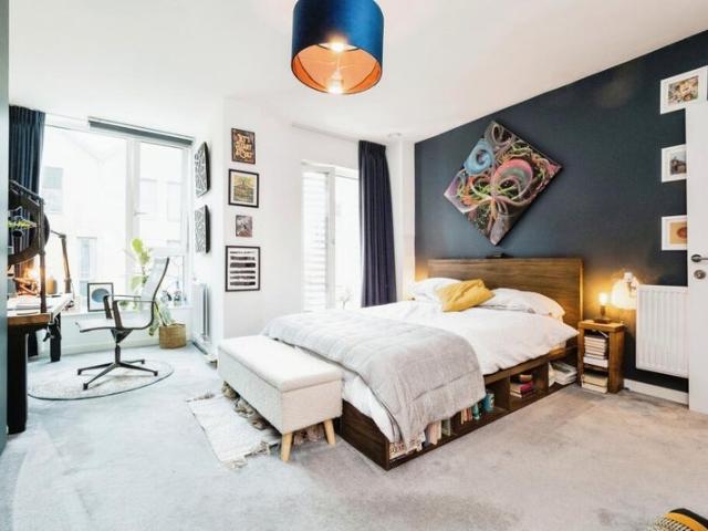 Room at Castle Street, Greater London