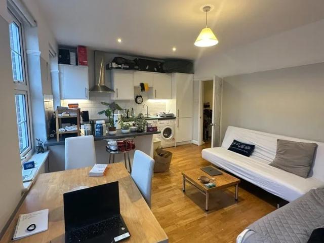 Room at Castle Street, Greater London