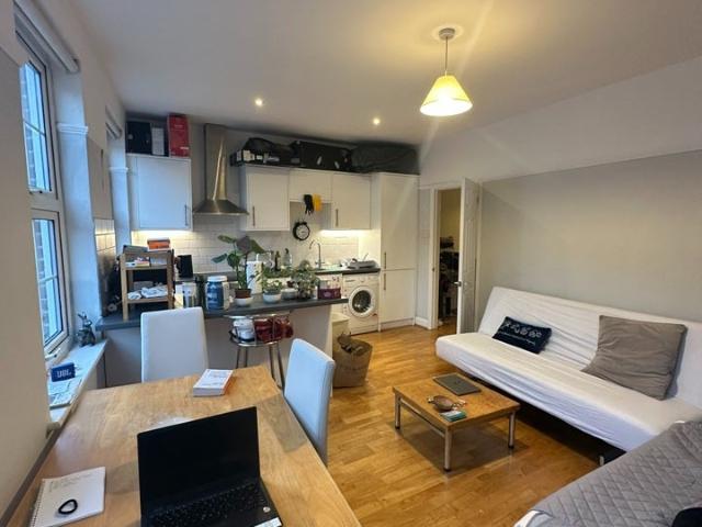 Room at Castle Street, Greater London