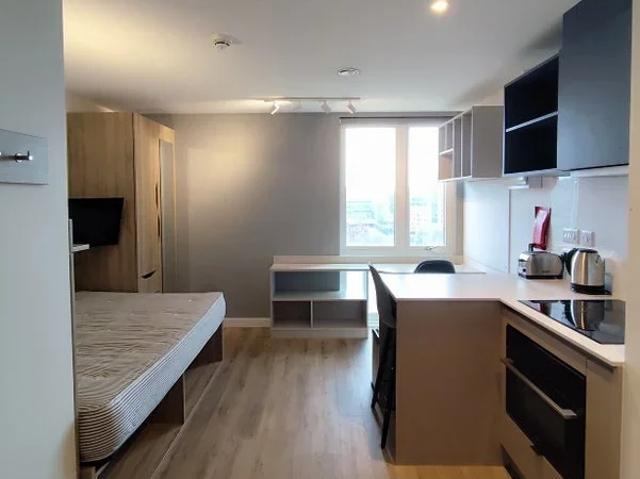 Room at Castle Street, Leeds