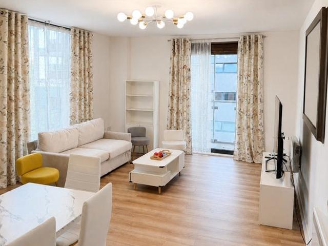 Room at Castlebank Place, Glasgow