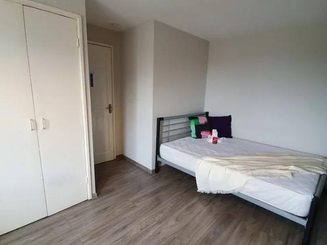 Room at Castledine Gardens, Sheffield