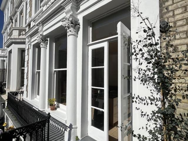 Room at Castletown Road, Greater London