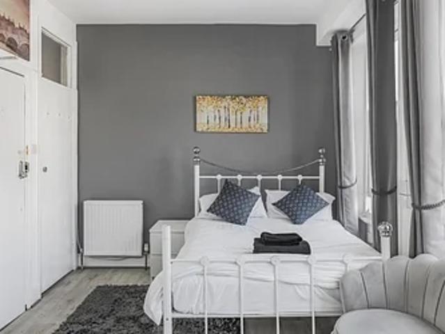 Room at Castletown Road, Greater London