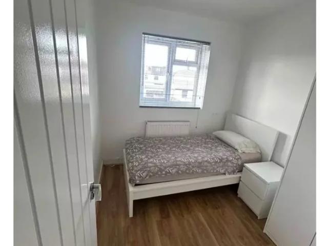 Room at Castleview Gardens, Greater London