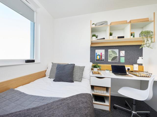 Room at Capon Road, Colchester