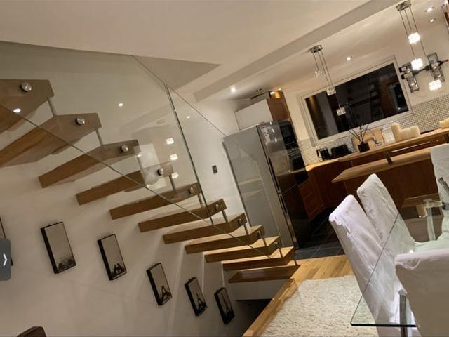 Room at Capstan Square, Greater London