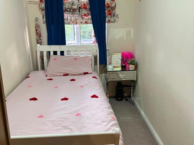 Room at Caraway Close, Crawley