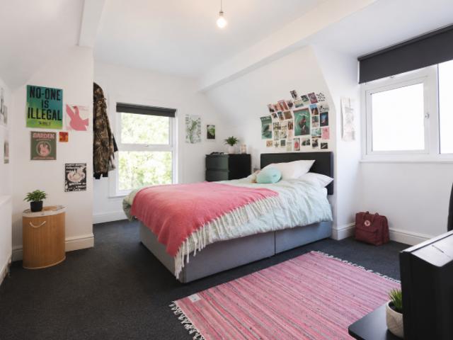 Room at Cardigan Road, Leeds