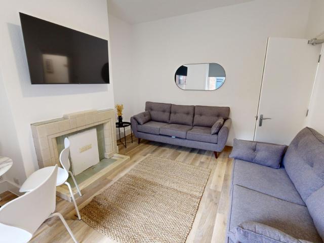 Room at Cardigan Terrace, Newcastle upon Tyne