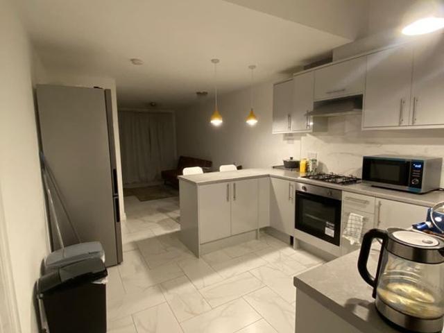 Room at Cardiff Close, Coventry