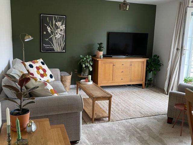 Room at Carisbrooke Road, Leeds