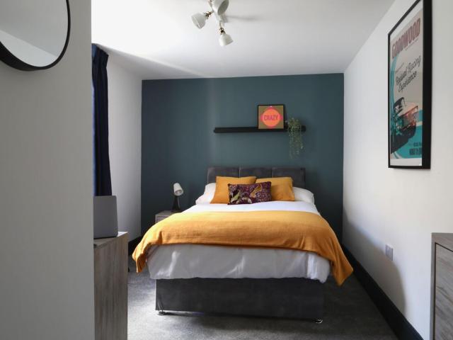 Room at Carisbrooke Road The Mall, Newport