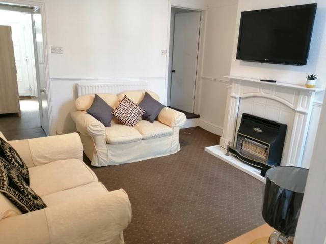 Room at Carlton Road, Stoke on Trent