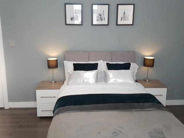 Room at Carlingford Road, Ashfield