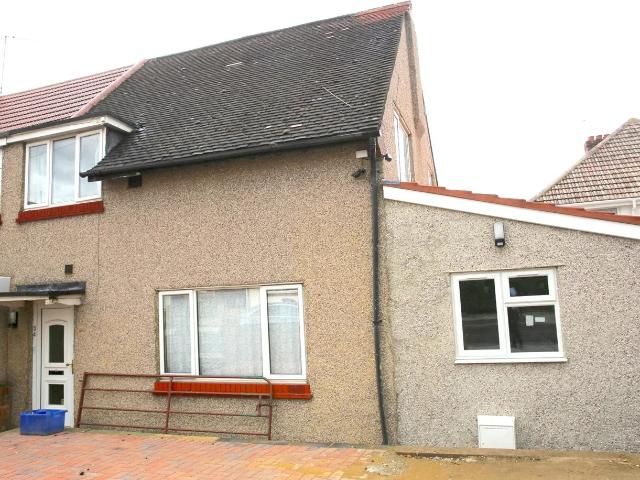 Room at Carlisle Avenue, Greater London