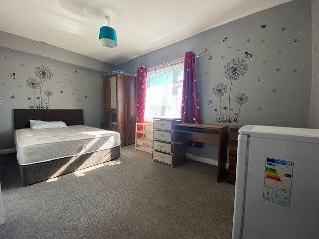 Room at Carr House Road, Doncaster