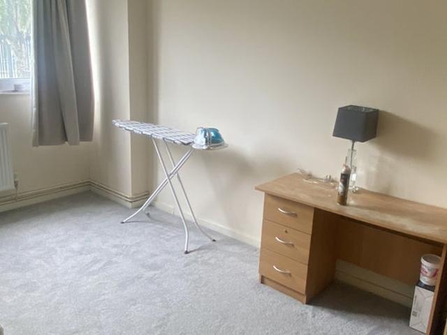 Room at Carr Street, Greater London