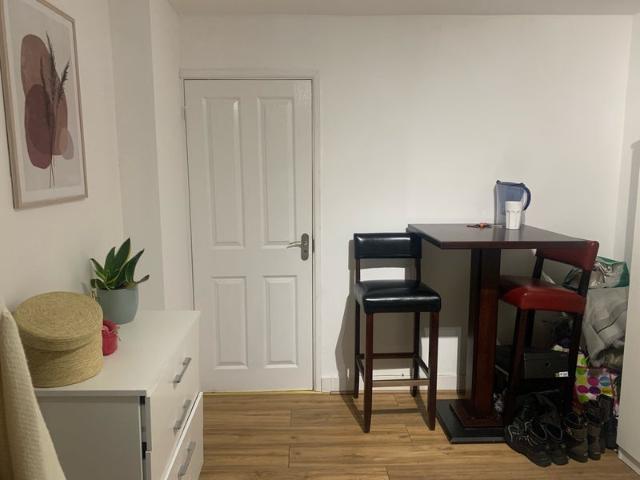 Room at Carr Street, Greater London