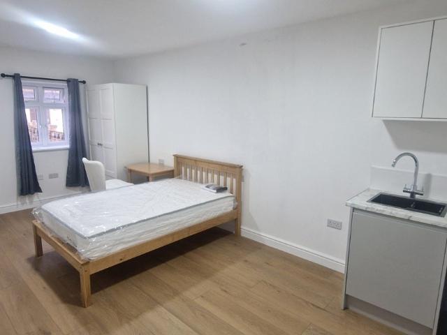 Room at Carrington Road, Dartford