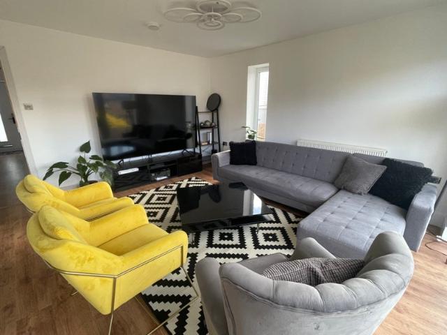 Room at Carton Close, Rochester