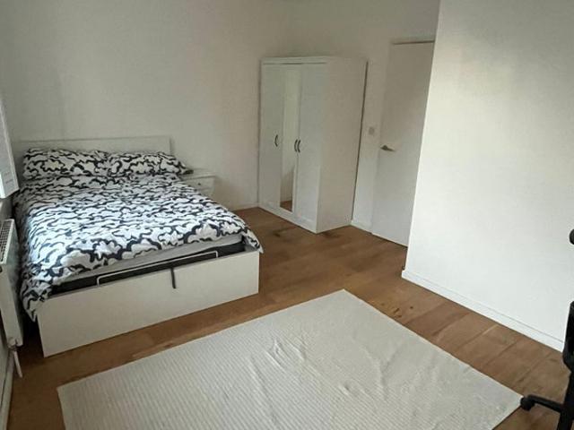 Room at Catherine Grove, Greater London
