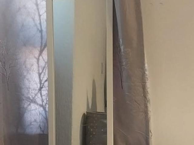 Room at Catherine Street, Bristol