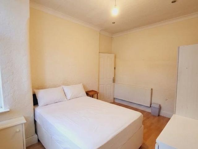 Room at Catterick Road, Manchester