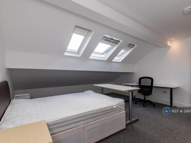 Room at Cauldon Road, Stoke on Trent