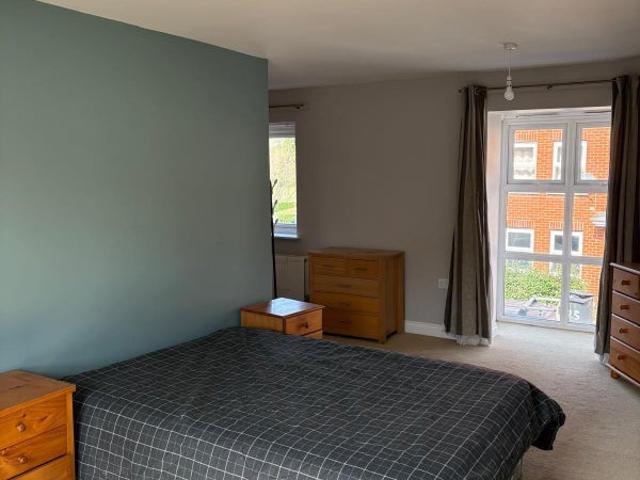 Room at Cavell Drive, East Hertfordshire