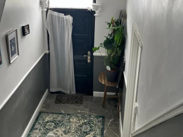 Room at Cavendish Road, Greater London