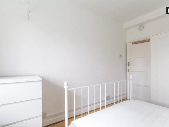 Room at Cavendish Street, Greater London