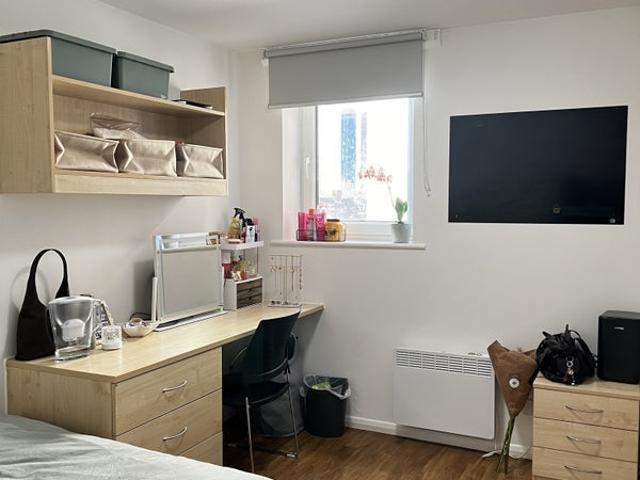 Room at Cavendish Street, Manchester
