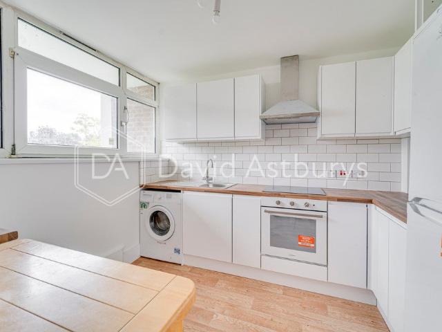 Room at Caversham Road, Greater London